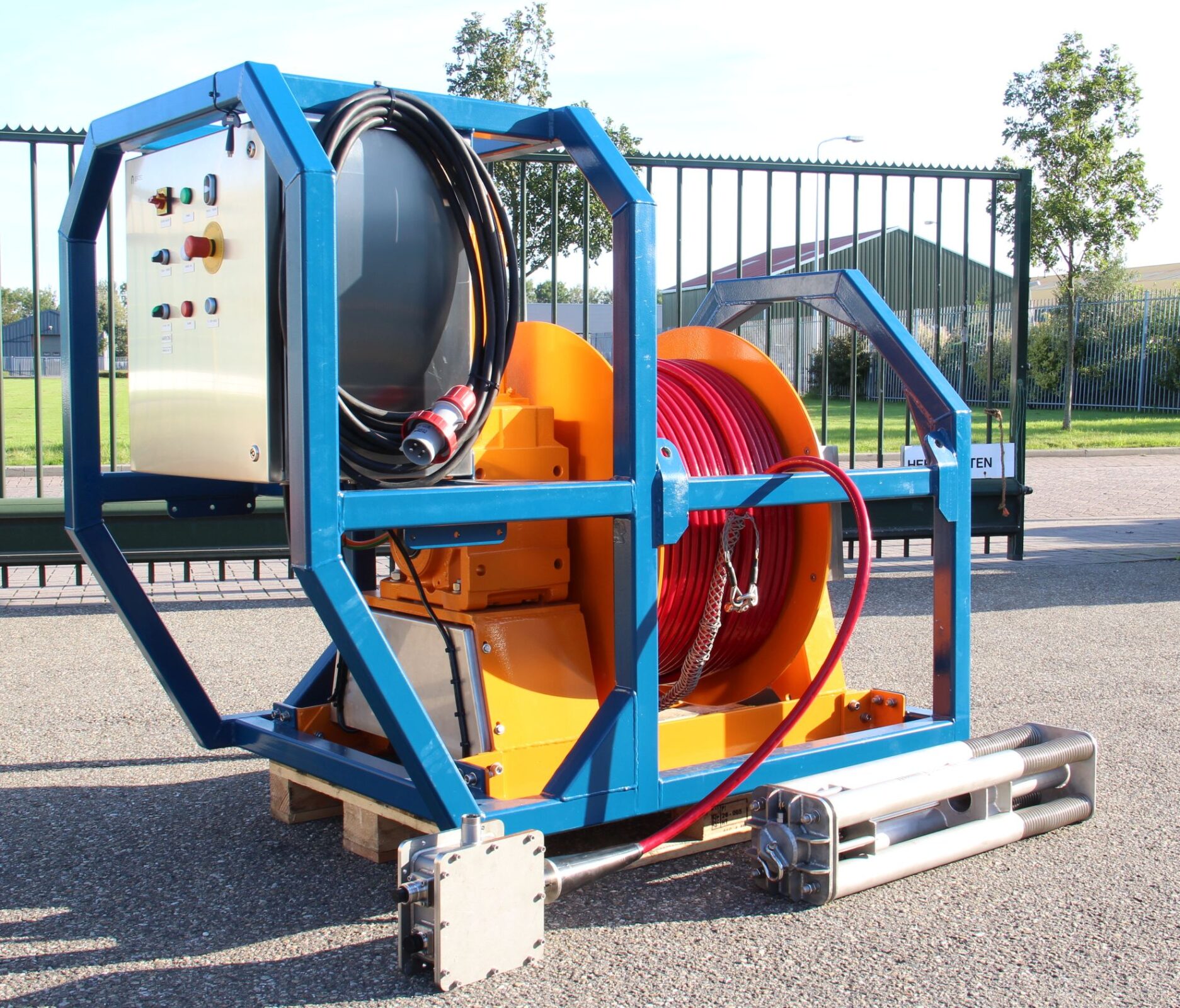 Winches & launching systems - Seatec